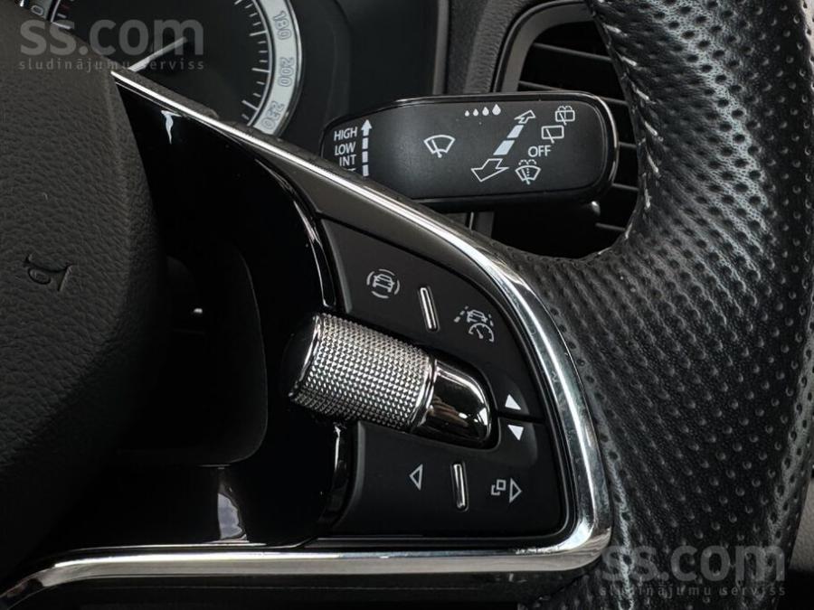 Pelēks Skoda Karoq 2021 Valmiera, ar dzinēja tilpumu 1.50 L un nobraukumu 216 tūkst. km par 16400 €, foto 12 vietnē AUTOMOTO.COM.LV