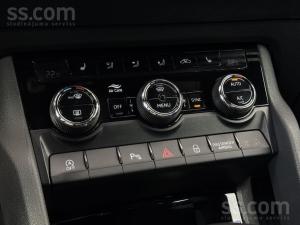 Pelēks Skoda Karoq 2021 Valmiera, ar dzinēja tilpumu 1.50 L un nobraukumu 216 tūkst. km par 16400 €, foto 18 vietnē AUTOMOTO.COM.LV