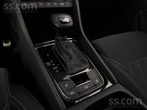 Pelēks Skoda Karoq 2021 Valmiera, ar dzinēja tilpumu 1.50 L un nobraukumu 216 tūkst. km par 16400 €, foto 19 vietnē AUTOMOTO.COM.LV