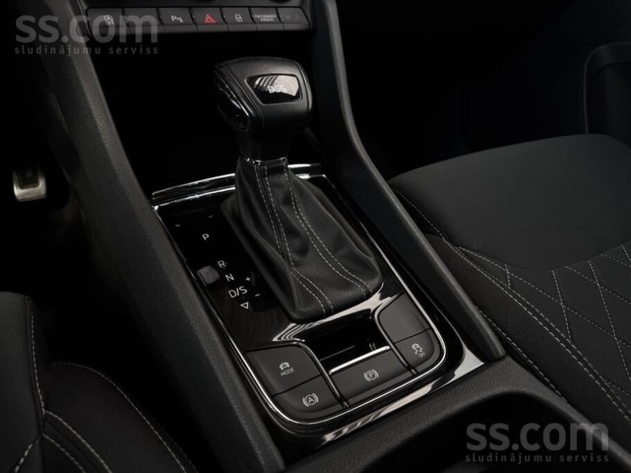 Pelēks Skoda Karoq 2021 Valmiera, ar dzinēja tilpumu 1.50 L un nobraukumu 216 tūkst. km par 16400 €, foto 19 vietnē AUTOMOTO.COM.LV
