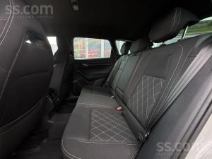 Pelēks Skoda Karoq 2021 Valmiera, ar dzinēja tilpumu 1.50 L un nobraukumu 216 tūkst. km par 16400 €, foto 21 vietnē AUTOMOTO.COM.LV