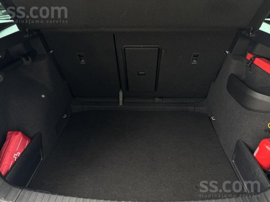 Pelēks Skoda Karoq 2021 Valmiera, ar dzinēja tilpumu 1.50 L un nobraukumu 216 tūkst. km par 16400 €, foto 25 vietnē AUTOMOTO.COM.LV
