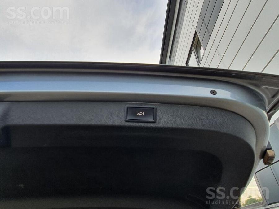 Pelēks Skoda Karoq 2021 Rīga, ar dzinēja tilpumu 1.50 L un nobraukumu 96 tūkst. km par 19900 €, foto 12 vietnē AUTOMOTO.COM.LV