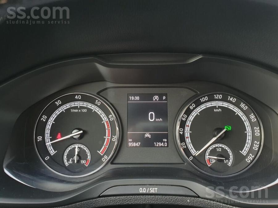 Pelēks Skoda Karoq 2021 Rīga, ar dzinēja tilpumu 1.50 L un nobraukumu 96 tūkst. km par 19900 €, foto 15 vietnē AUTOMOTO.COM.LV