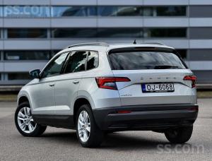 Pelēks Skoda Karoq 2021 Rīga, ar dzinēja tilpumu 2.00 L un nobraukumu 183 tūkst. km par 15600 €, foto 4 vietnē AUTOMOTO.COM.LV