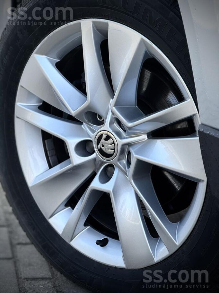 Pelēks Skoda Karoq 2021 Rīga, ar dzinēja tilpumu 2.00 L un nobraukumu 183 tūkst. km par 15600 €, foto 8 vietnē AUTOMOTO.COM.LV