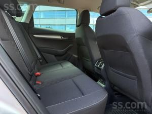 Pelēks Skoda Karoq 2021 Rīga, ar dzinēja tilpumu 2.00 L un nobraukumu 183 tūkst. km par 15600 €, foto 15 vietnē AUTOMOTO.COM.LV