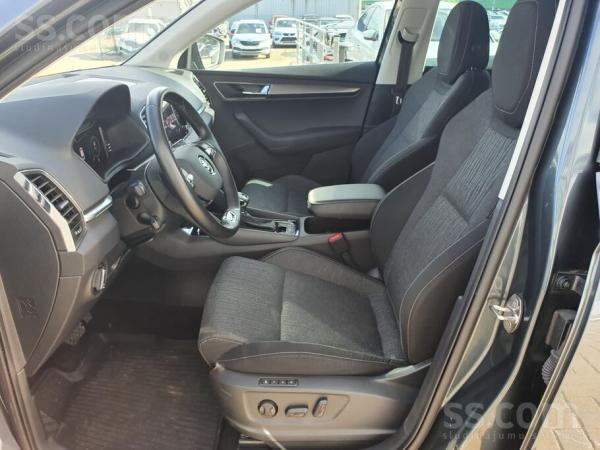 Pelēks Skoda Karoq 2021 Rīga, ar dzinēja tilpumu 1.50 L un nobraukumu 68 tūkst. km par 21900 €, foto 8 vietnē AUTOMOTO.COM.LV