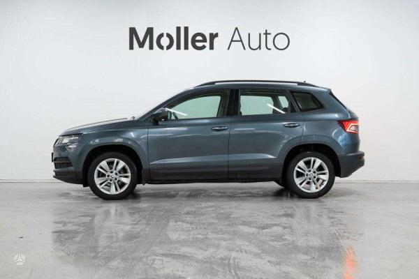 Grey Skoda Karoq 2021 in Vilnius, with an engine capacity of 2.00 L and mileage of 175 thousand km for 16600 €, photo 2 on AUTOMOTO.COM.LV