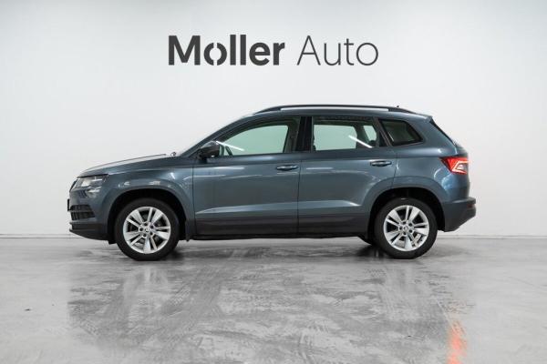 Pelēks Skoda Karoq 2021 Viļņa, ar dzinēja tilpumu 2.00 L un nobraukumu 175 tūkst. km par 16600 €, foto 2 vietnē AUTOMOTO.COM.LV