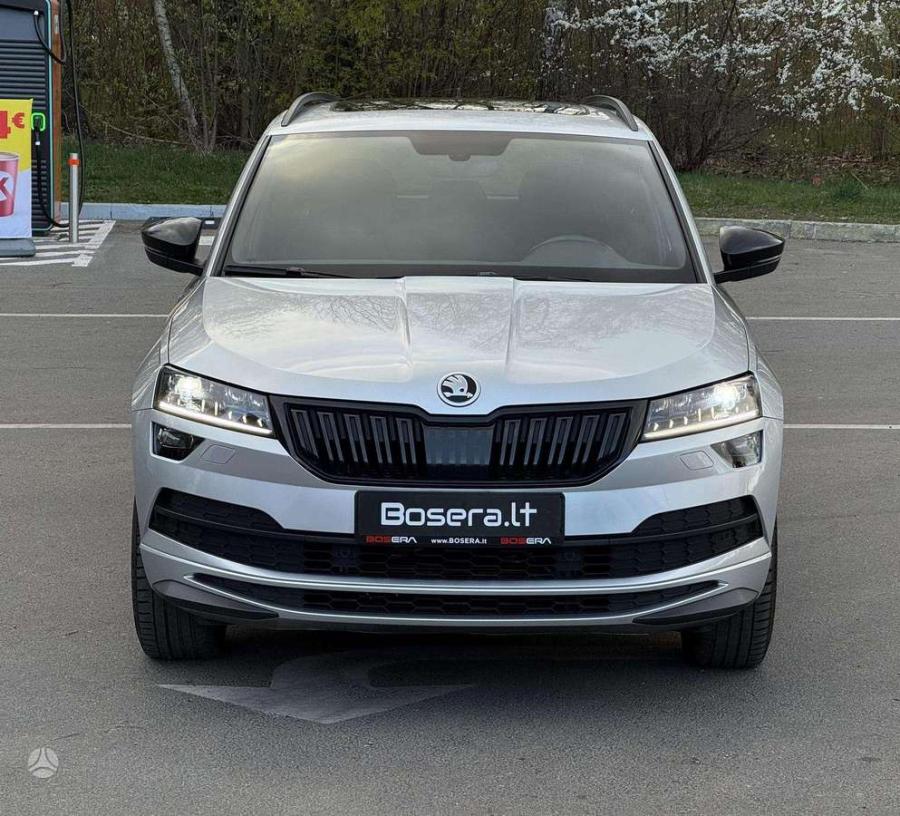 Grey Skoda Karoq 2021 in Vilnius, with an engine capacity of 1.50 L and mileage of 200 thousand km for 18990 €, photo 3 on AUTOMOTO.COM.LV