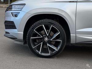 Grey Skoda Karoq 2021 in Vilnius, with an engine capacity of 1.50 L and mileage of 200 thousand km for 18990 €, photo 12 on AUTOMOTO.COM.LV