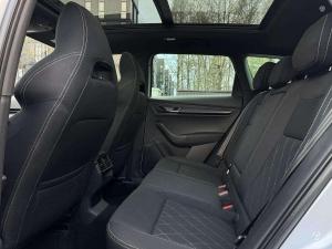 Grey Skoda Karoq 2021 in Vilnius, with an engine capacity of 1.50 L and mileage of 200 thousand km for 18990 €, photo 18 on AUTOMOTO.COM.LV
