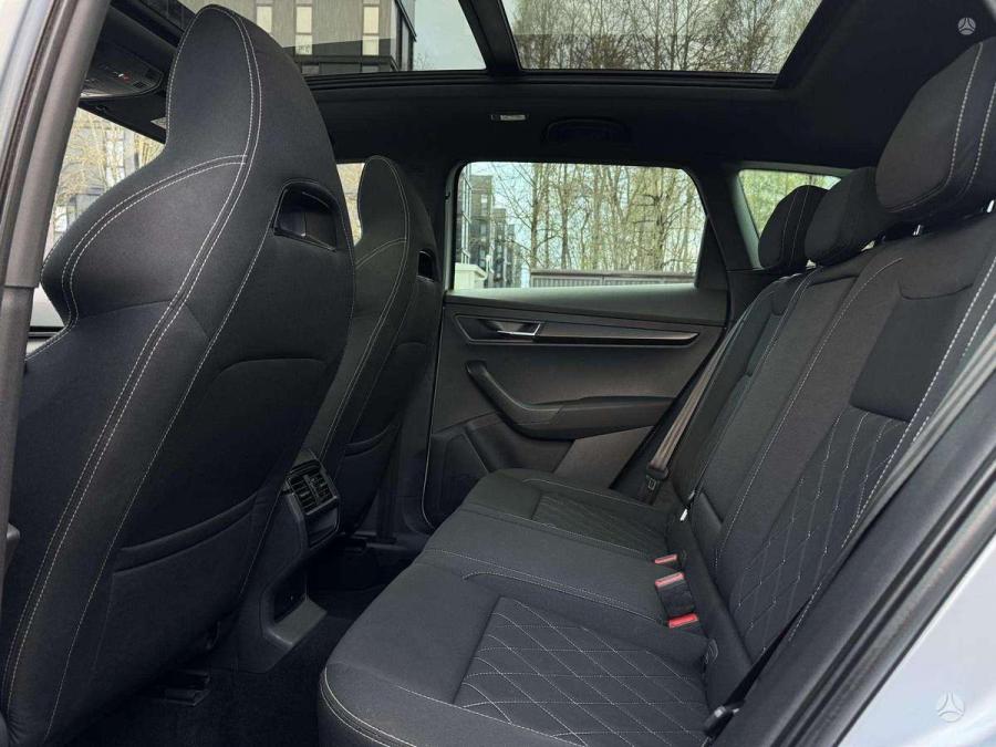 Grey Skoda Karoq 2021 in Vilnius, with an engine capacity of 1.50 L and mileage of 200 thousand km for 18990 €, photo 18 on AUTOMOTO.COM.LV