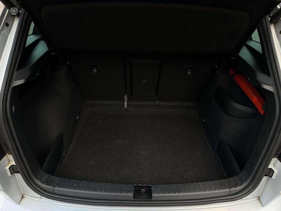 Grey Skoda Karoq 2021 in Vilnius, with an engine capacity of 1.50 L and mileage of 200 thousand km for 18990 €, photo 19 on AUTOMOTO.COM.LV