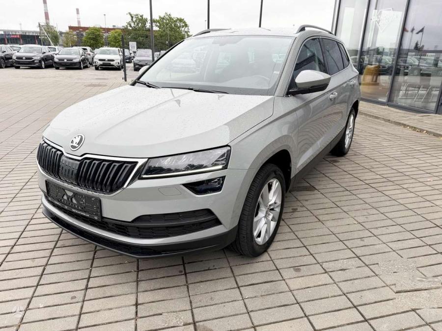 Pelēks Skoda Karoq 2021 Kauņa, ar dzinēja tilpumu 1.50 L un nobraukumu 161 tūkst. km par 12900 €, foto 1 vietnē AUTOMOTO.COM.LV