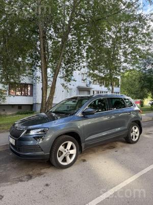 Серый Шкода Karoq 2021 в Рига, объемом двигателя 1.50 л и пробегом 43 тыс. км за 20500 €, фото  на AUTOMOTO.COM.LV