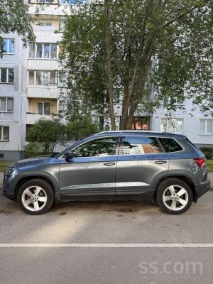 Grey Skoda Karoq 2021 in Riga, with an engine capacity of 1.50 L and mileage of 43 thousand km for 20500 €, photo 5 on AUTOMOTO.COM.LV