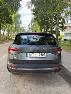 Grey Skoda Karoq 2021 in Riga, with an engine capacity of 1.50 L and mileage of 43 thousand km for 20500 €, photo 6 on AUTOMOTO.COM.LV