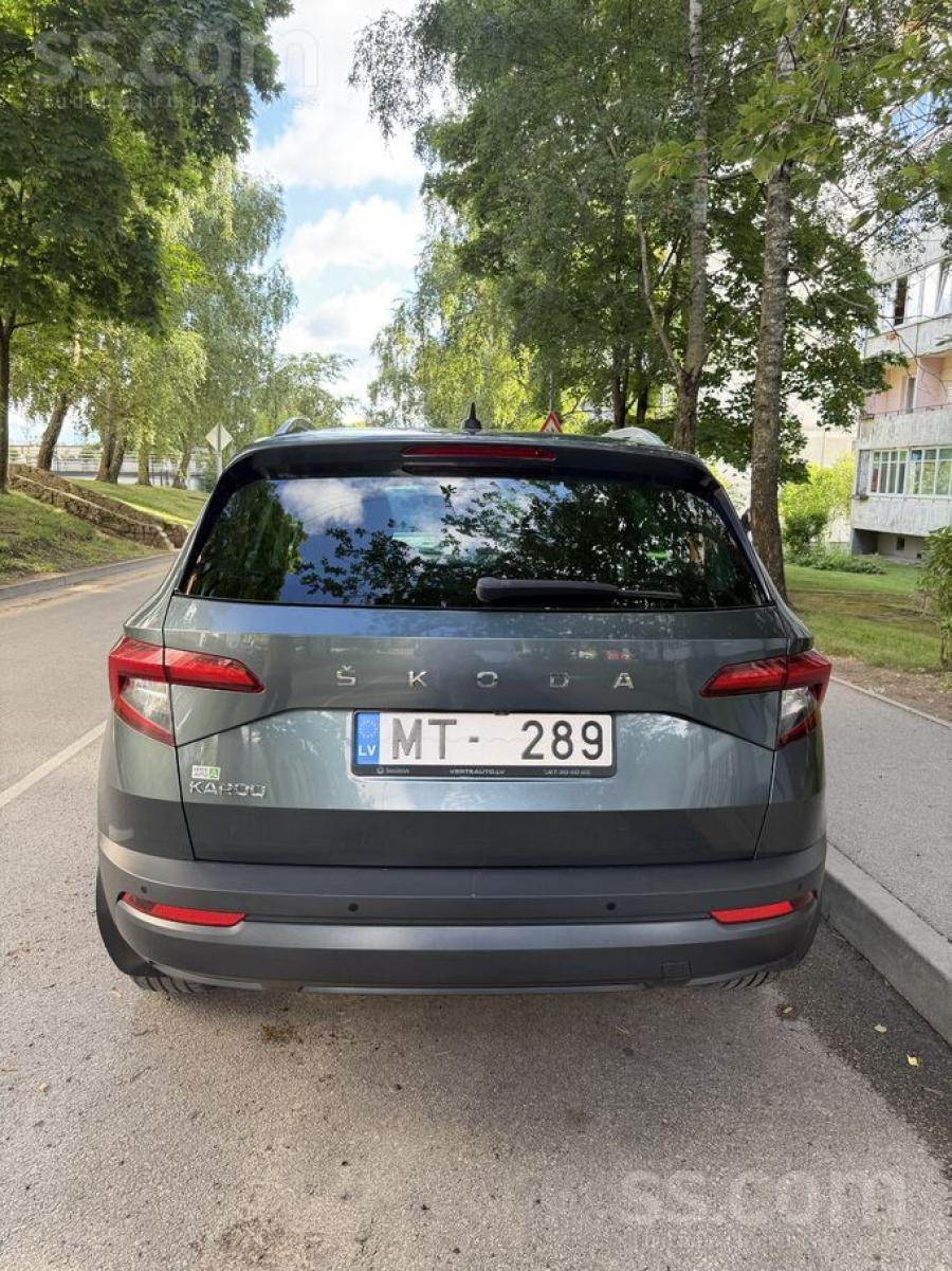 Grey Skoda Karoq 2021 in Riga, with an engine capacity of 1.50 L and mileage of 43 thousand km for 20500 €, photo 6 on AUTOMOTO.COM.LV