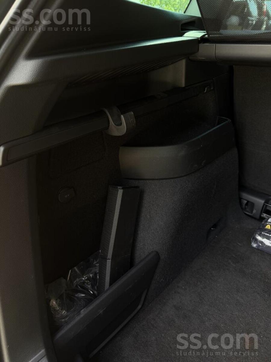 Grey Skoda Karoq 2021 in Riga, with an engine capacity of 1.50 L and mileage of 43 thousand km for 20500 €, photo 12 on AUTOMOTO.COM.LV