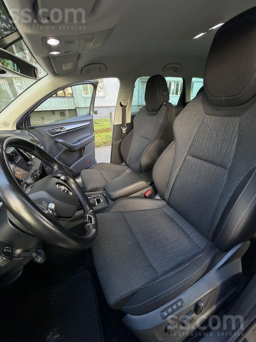 Grey Skoda Karoq 2021 in Riga, with an engine capacity of 1.50 L and mileage of 43 thousand km for 20500 €, photo 14 on AUTOMOTO.COM.LV
