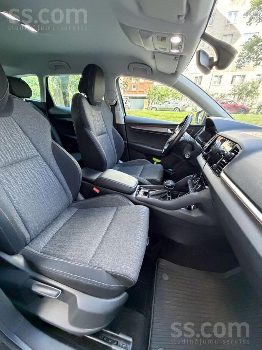 Grey Skoda Karoq 2021 in Riga, with an engine capacity of 1.50 L and mileage of 43 thousand km for 20500 €, photo 15 on AUTOMOTO.COM.LV