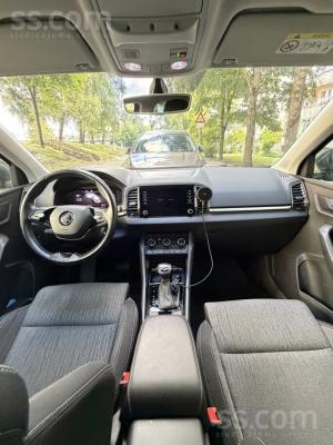 Grey Skoda Karoq 2021 in Riga, with an engine capacity of 1.50 L and mileage of 43 thousand km for 20500 €, photo 18 on AUTOMOTO.COM.LV