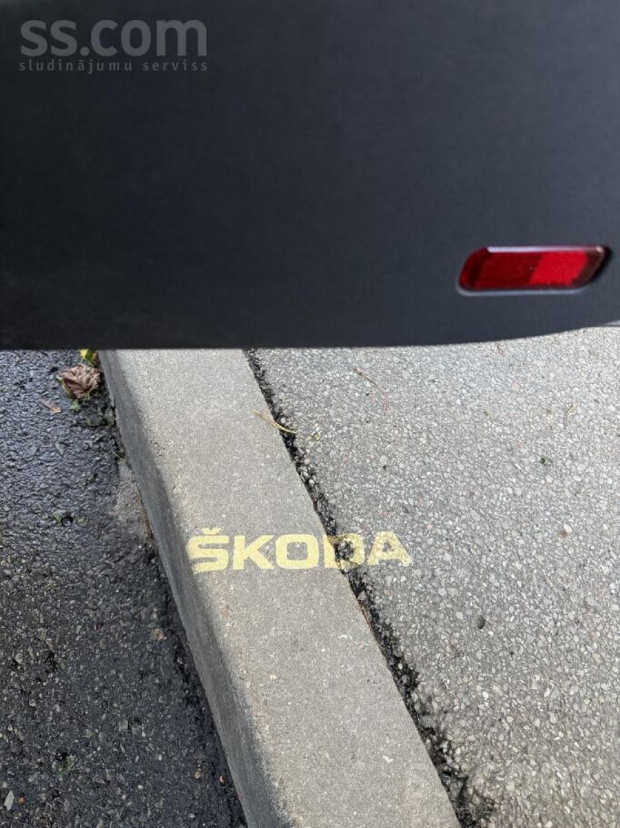 Grey Skoda Karoq 2021 in Riga, with an engine capacity of 1.50 L and mileage of 43 thousand km for 20500 €, photo 29 on AUTOMOTO.COM.LV