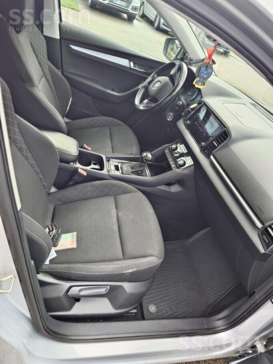 Grey Skoda Karoq 2021 in Jelgava, with an engine capacity of 1.40 L and mileage of 241 thousand km for 15000 €, photo 8 on AUTOMOTO.COM.LV