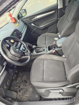 Grey Skoda Karoq 2021 in Jelgava, with an engine capacity of 1.40 L and mileage of 241 thousand km for 15000 €, photo 9 on AUTOMOTO.COM.LV