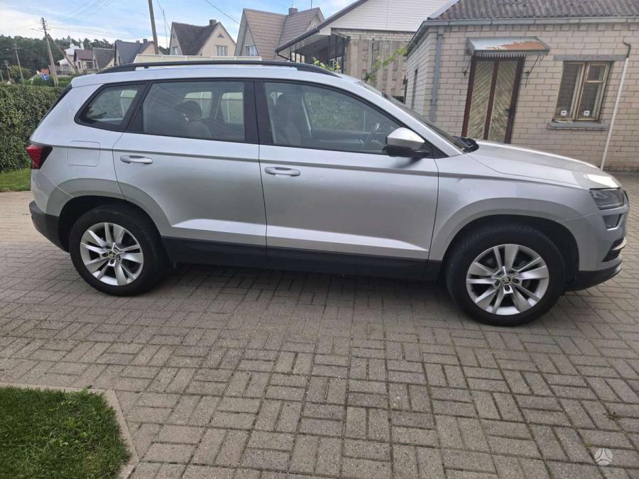 Pelēks Skoda Karoq 2021 Ukmergė, ar dzinēja tilpumu 2.00 L un nobraukumu 212 tūkst. km par 8950 €, foto 4 vietnē AUTOMOTO.COM.LV