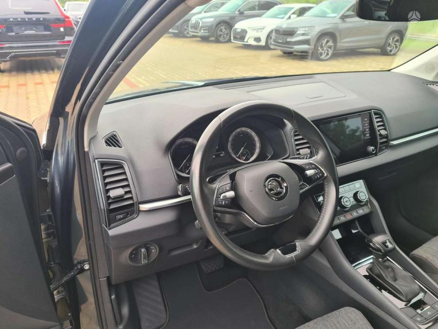 Pelēks Skoda Karoq 2021 Šauļi, ar dzinēja tilpumu 1.50 L un nobraukumu 180 tūkst. km par 16900 €, foto 16 vietnē AUTOMOTO.COM.LV