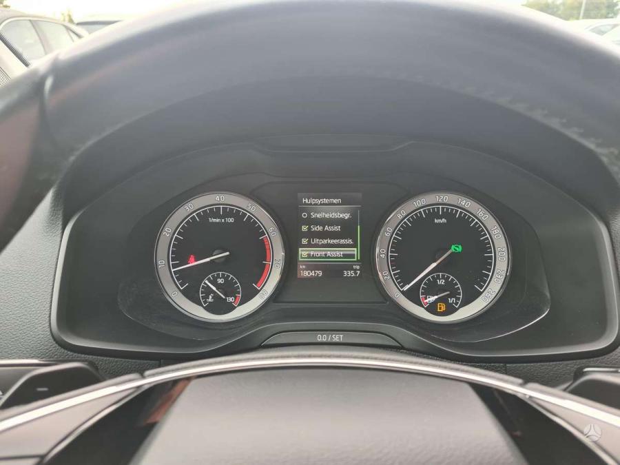 Pelēks Skoda Karoq 2021 Šauļi, ar dzinēja tilpumu 1.50 L un nobraukumu 180 tūkst. km par 16900 €, foto 22 vietnē AUTOMOTO.COM.LV