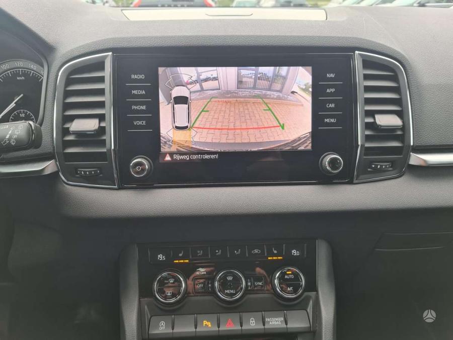 Pelēks Skoda Karoq 2021 Šauļi, ar dzinēja tilpumu 1.50 L un nobraukumu 180 tūkst. km par 16900 €, foto 23 vietnē AUTOMOTO.COM.LV