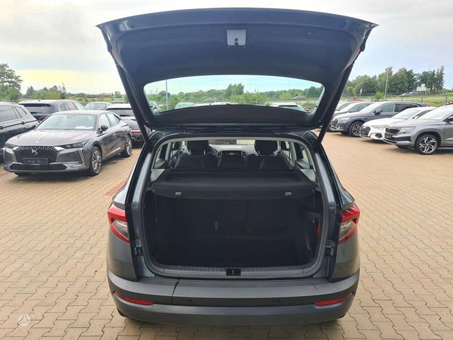 Pelēks Skoda Karoq 2021 Šauļi, ar dzinēja tilpumu 1.50 L un nobraukumu 180 tūkst. km par 16900 €, foto 31 vietnē AUTOMOTO.COM.LV