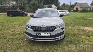Серый Шкода Karoq 2021 в Рига, объемом двигателя 2.00 л и пробегом 64 тыс. км за 21000 €, фото 3 на AUTOMOTO.COM.LV