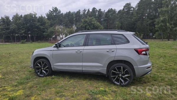 Skoda Karoq 2021 Rīga vietnē Pelēks Skoda Karoq 2021 Rīga, ar dzinēja tilpumu 2.00 L un nobraukumu 64 tūkst. km par 21000 €, foto 7 vietnē AUTOMOTO.COM.LV