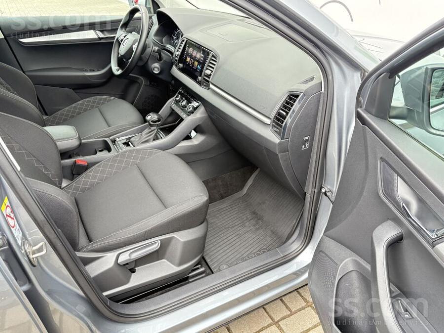 Grey Skoda Karoq 2021 in Riga, with an engine capacity of 1.50 L and mileage of 95 thousand km for 18500 €, photo 14 on AUTOMOTO.COM.LV