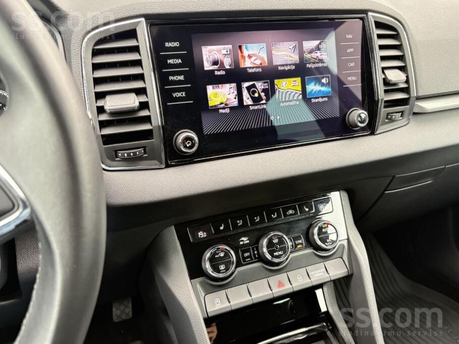 Grey Skoda Karoq 2021 in Riga, with an engine capacity of 1.50 L and mileage of 95 thousand km for 18500 €, photo 19 on AUTOMOTO.COM.LV