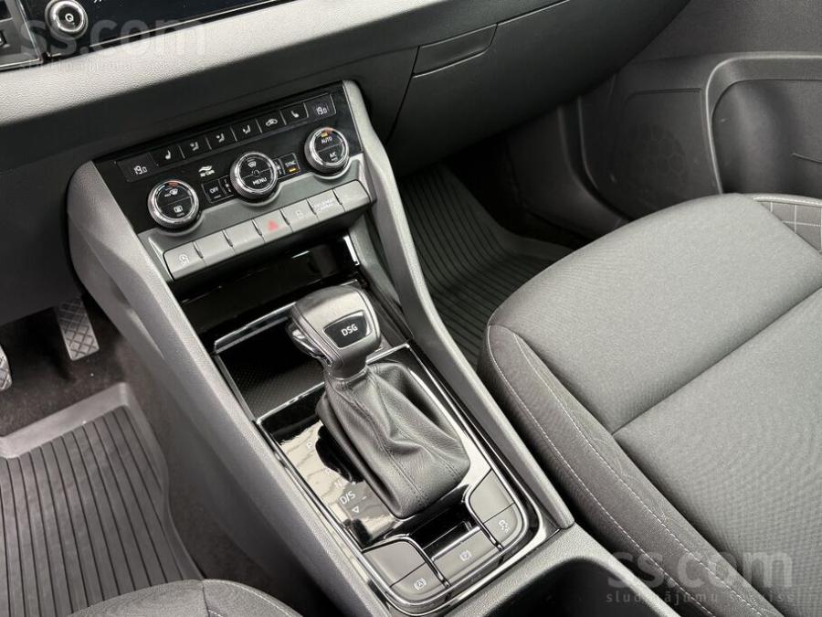 Grey Skoda Karoq 2021 in Riga, with an engine capacity of 1.50 L and mileage of 95 thousand km for 18500 €, photo 20 on AUTOMOTO.COM.LV