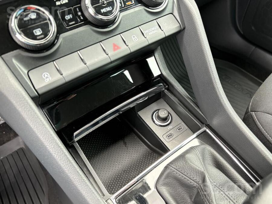 Grey Skoda Karoq 2021 in Riga, with an engine capacity of 1.50 L and mileage of 95 thousand km for 18500 €, photo 21 on AUTOMOTO.COM.LV