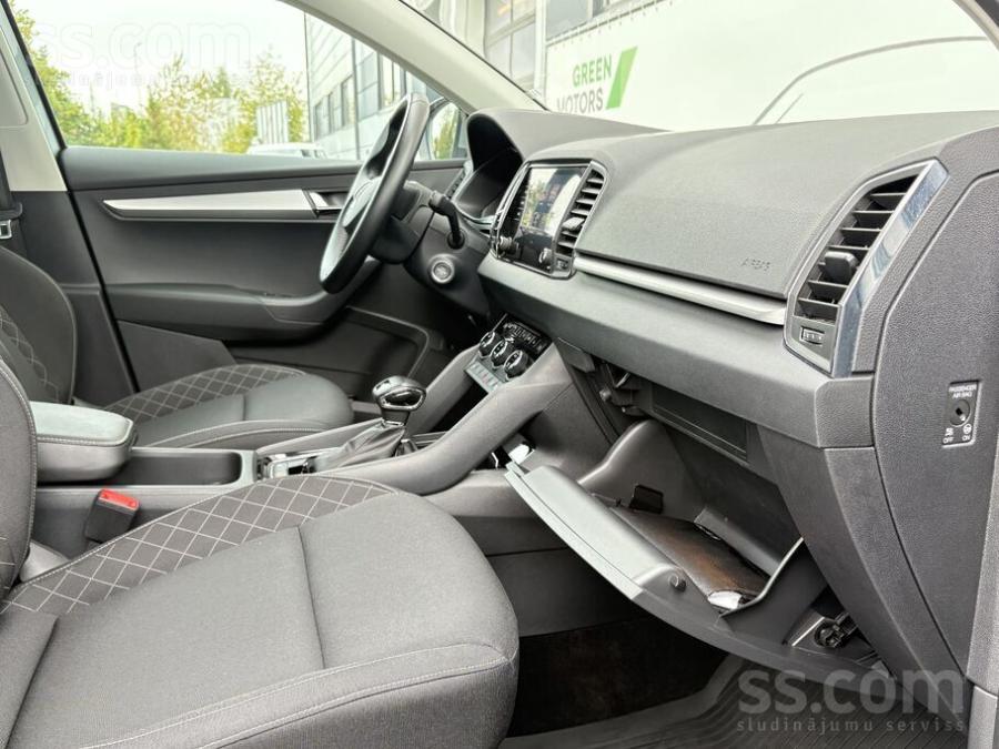 Grey Skoda Karoq 2021 in Riga, with an engine capacity of 1.50 L and mileage of 95 thousand km for 18500 €, photo 26 on AUTOMOTO.COM.LV