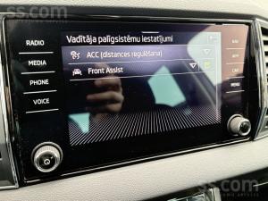 Grey Skoda Karoq 2021 in Riga, with an engine capacity of 1.50 L and mileage of 95 thousand km for 18500 €, photo 30 on AUTOMOTO.COM.LV