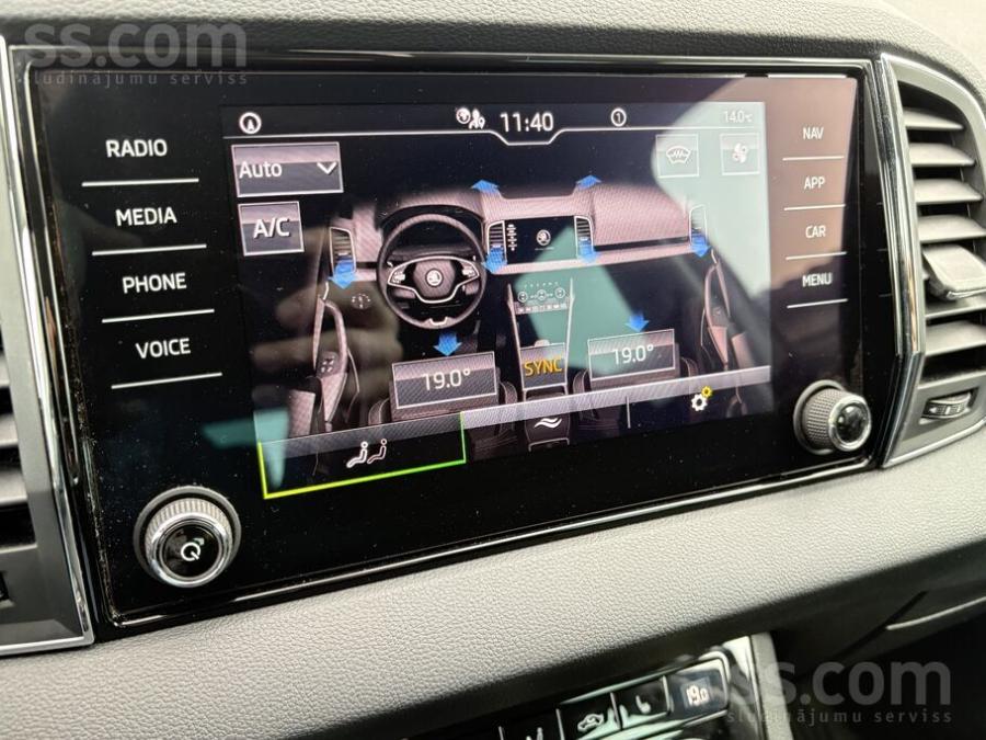 Grey Skoda Karoq 2021 in Riga, with an engine capacity of 1.50 L and mileage of 95 thousand km for 18500 €, photo 31 on AUTOMOTO.COM.LV