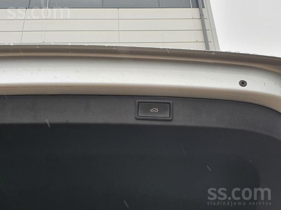 Grey Skoda Karoq 2021 in Riga, with an engine capacity of 1.50 L and mileage of 137 thousand km for 18900 €, photo 12 on AUTOMOTO.COM.LV