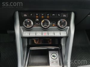 Grey Skoda Karoq 2021 in Riga, with an engine capacity of 1.50 L and mileage of 137 thousand km for 18900 €, photo 27 on AUTOMOTO.COM.LV