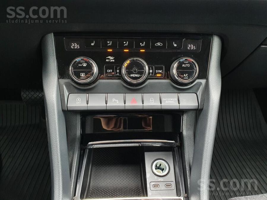 Grey Skoda Karoq 2021 in Riga, with an engine capacity of 1.50 L and mileage of 137 thousand km for 18900 €, photo 27 on AUTOMOTO.COM.LV