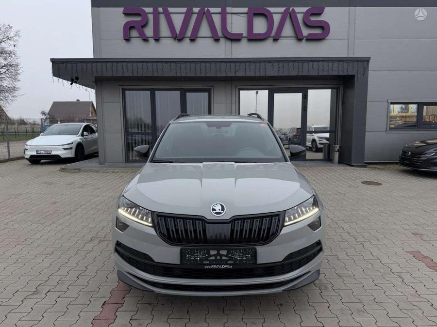 Grey Skoda Karoq 2022 in Siauliai, with an engine capacity of 1.50 L and mileage of 166 thousand km for 21768 €, photo 1 on AUTOMOTO.COM.LV