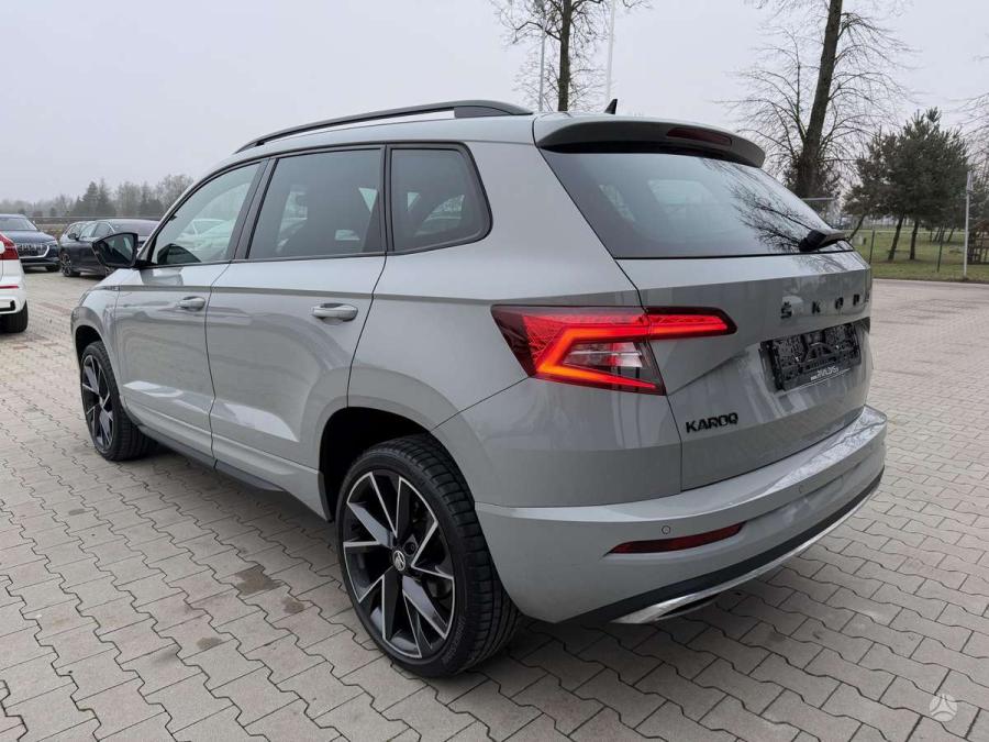 Grey Skoda Karoq 2022 in Siauliai, with an engine capacity of 1.50 L and mileage of 166 thousand km for 21768 €, photo 9 on AUTOMOTO.COM.LV